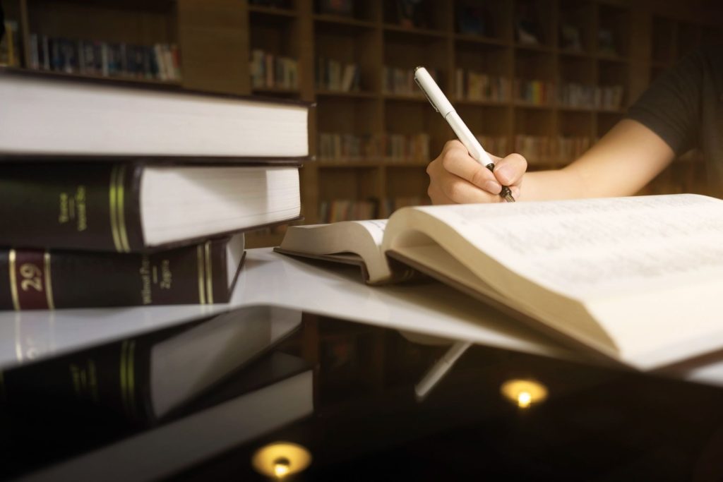 The U.S. Approach to Conquering Academic Writing – UGF Academy